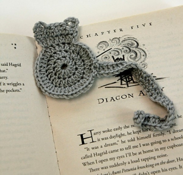 Cat Bookmark Pattern: A Creative and Fun DIY Project